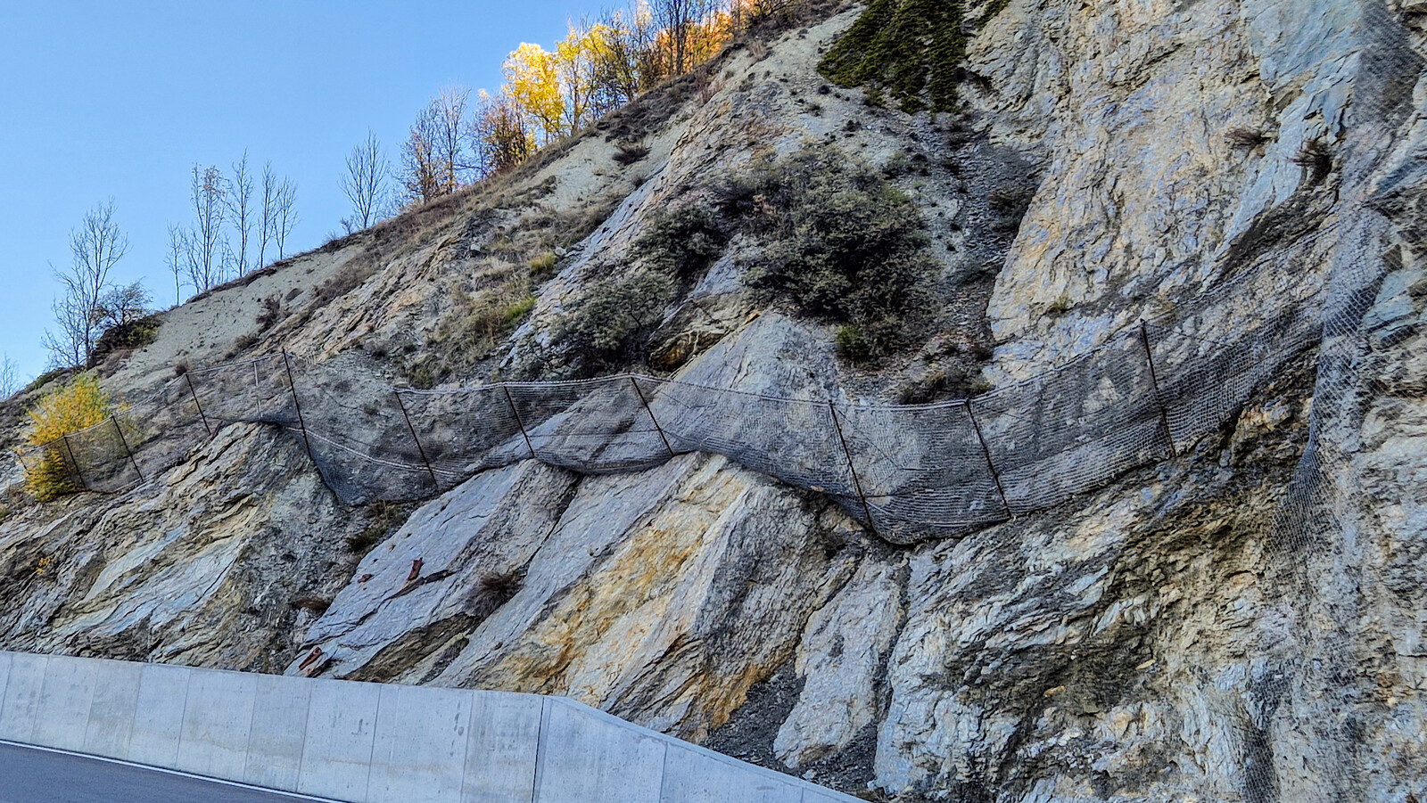 Schutz von Strassen und Wegen - Hauptstrasse - Visp, Schweiz | S&P ...